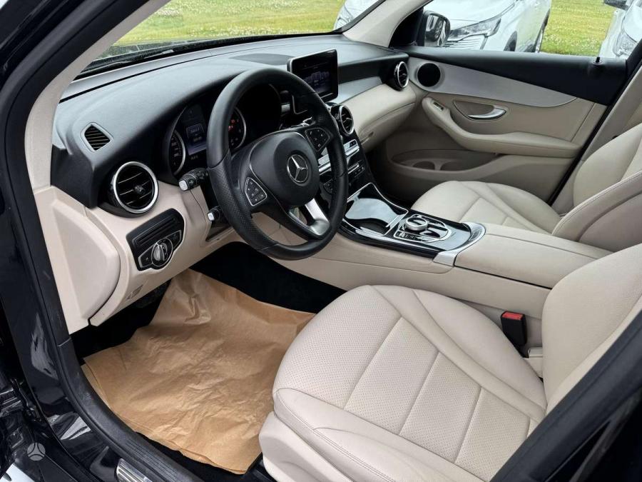 Black Mercedes-Benz GLC 220 2016 in Telschi, with an engine capacity of 2.14 L and mileage of 255 thousand km for 16500 €, photo 20 on AUTOMOTO.COM.LV