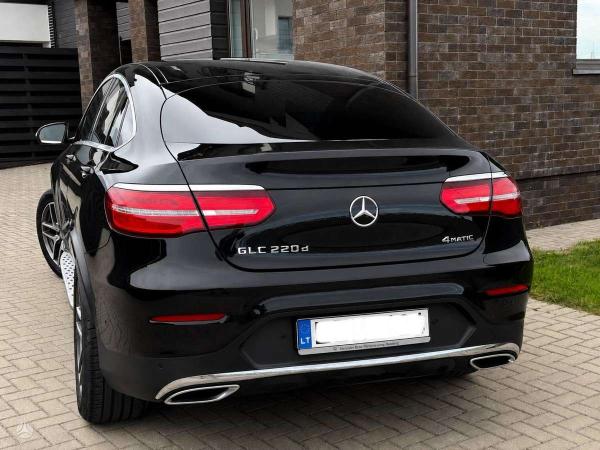 Black Mercedes-Benz GLC 220 2016 in Klaipeda, with an engine capacity of 2.14 L and mileage of 156 thousand km for 27500 €, photo 9 on AUTOMOTO.COM.LV