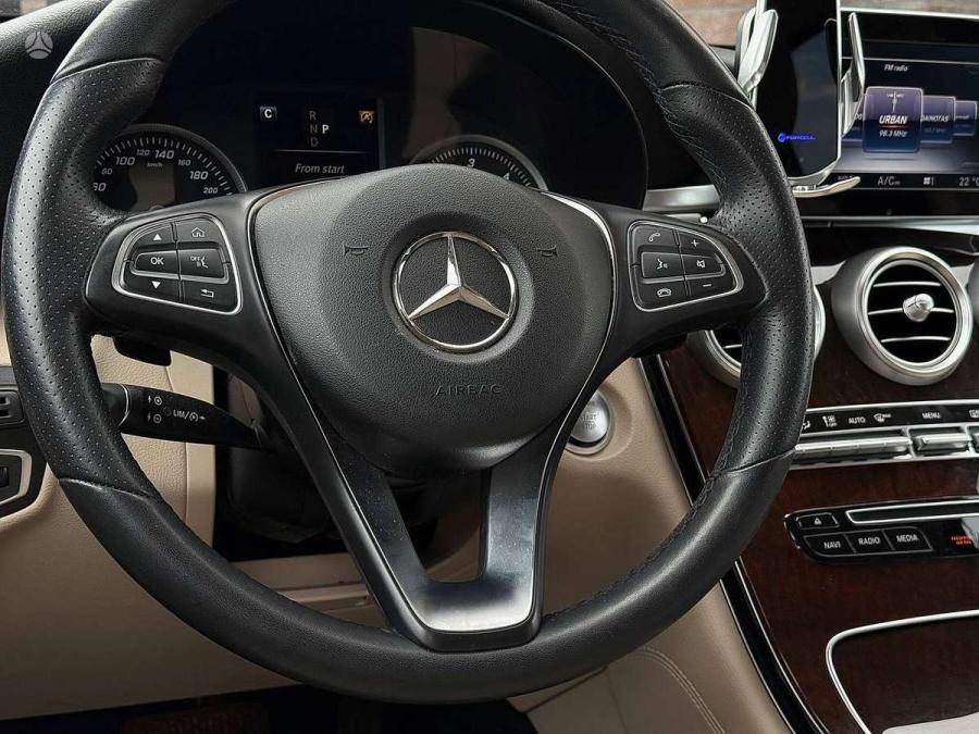 Melns Mercedes-Benz GLC 220 2016 Klaipėda, ar dzinēja tilpumu 2.14 L un nobraukumu 156 tūkst. km par 27500 €, foto 13 vietnē AUTOMOTO.COM.LV