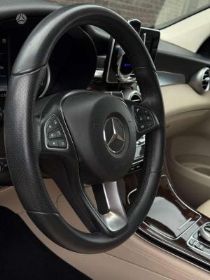 Melns Mercedes-Benz GLC 220 2016 Klaipėda, ar dzinēja tilpumu 2.14 L un nobraukumu 156 tūkst. km par 27500 €, foto 14 vietnē AUTOMOTO.COM.LV