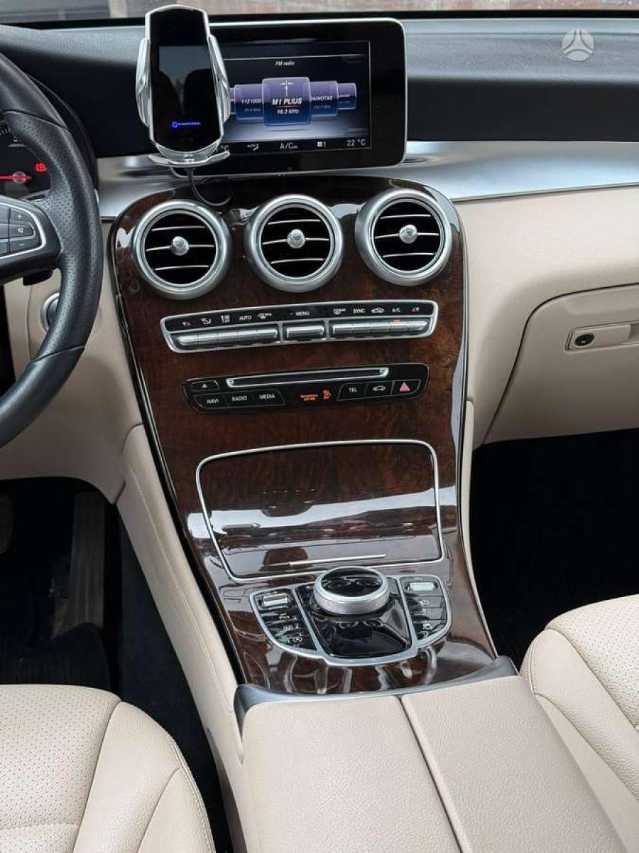 Melns Mercedes-Benz GLC 220 2016 Klaipėda, ar dzinēja tilpumu 2.14 L un nobraukumu 156 tūkst. km par 27500 €, foto 16 vietnē AUTOMOTO.COM.LV