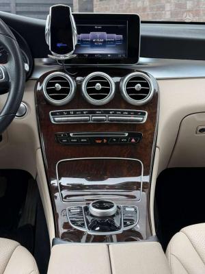 Melns Mercedes-Benz GLC 220 2016 Klaipėda, ar dzinēja tilpumu 2.14 L un nobraukumu 156 tūkst. km par 27500 €, foto 18 vietnē AUTOMOTO.COM.LV