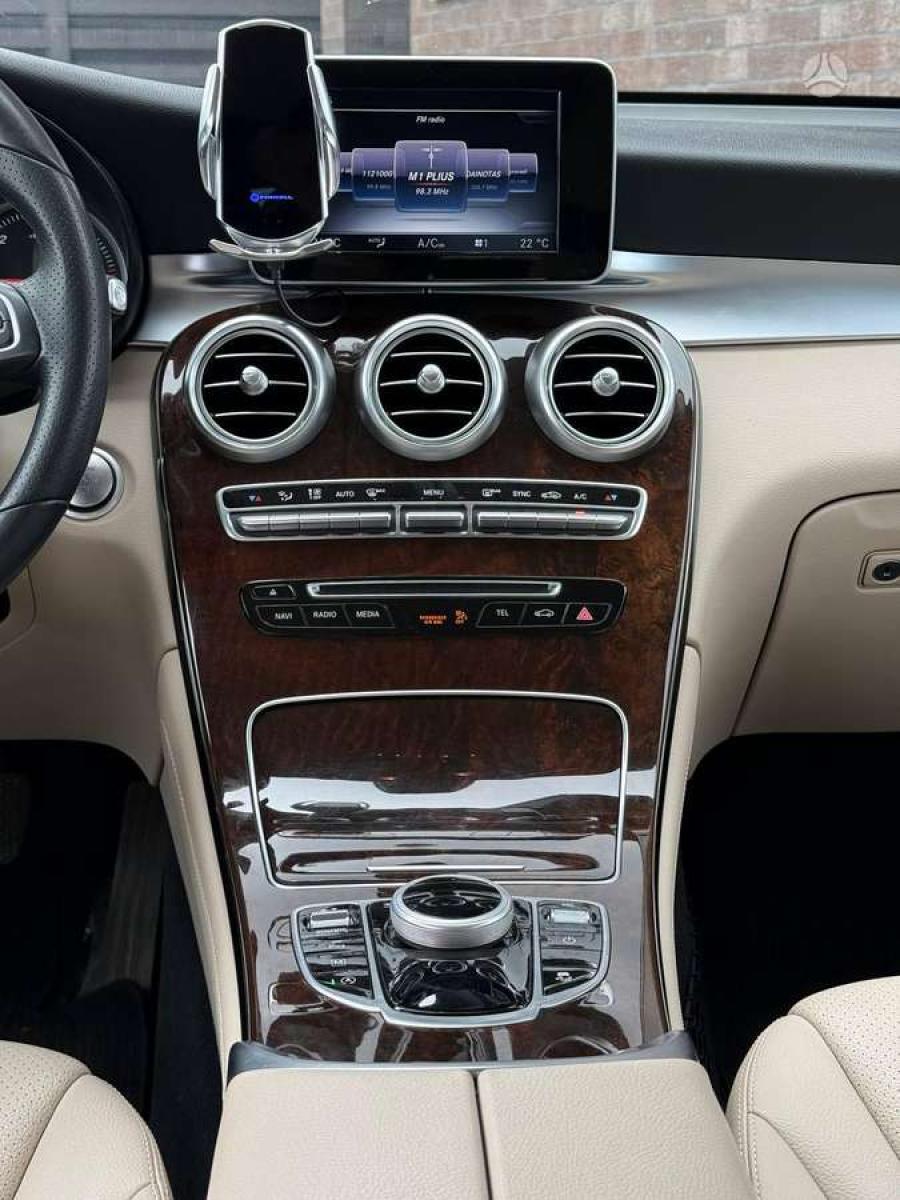 Melns Mercedes-Benz GLC 220 2016 Klaipėda, ar dzinēja tilpumu 2.14 L un nobraukumu 156 tūkst. km par 27500 €, foto 18 vietnē AUTOMOTO.COM.LV