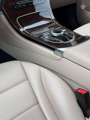 Melns Mercedes-Benz GLC 220 2016 Klaipėda, ar dzinēja tilpumu 2.14 L un nobraukumu 156 tūkst. km par 27500 €, foto 20 vietnē AUTOMOTO.COM.LV