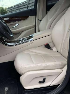 Melns Mercedes-Benz GLC 220 2016 Klaipėda, ar dzinēja tilpumu 2.14 L un nobraukumu 156 tūkst. km par 27500 €, foto 25 vietnē AUTOMOTO.COM.LV