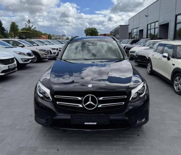Black Mercedes-Benz GLC 220 2016 in Telschi, with an engine capacity of 2.10 L and mileage of 255 thousand km for 16490 €, photo 2 on AUTOMOTO.COM.LV