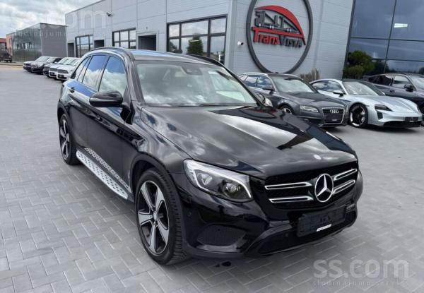 Black Mercedes-Benz GLC 220 2016 in Telschi, with an engine capacity of 2.10 L and mileage of 255 thousand km for 16490 €, photo 1 on AUTOMOTO.COM.LV