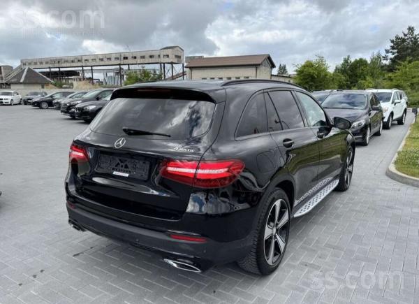 Black Mercedes-Benz GLC 220 2016 in Telschi, with an engine capacity of 2.10 L and mileage of 255 thousand km for 16490 €, photo 6 on AUTOMOTO.COM.LV