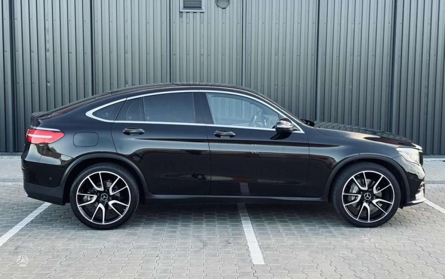 Melns Mercedes-Benz GLC 220 2016 Kauņa, ar dzinēja tilpumu 2.14 L un nobraukumu 330 tūkst. km par 17300 €, foto 8 vietnē AUTOMOTO.COM.LV
