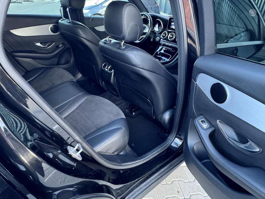 Melns Mercedes-Benz GLC 220 2016 Kauņa, ar dzinēja tilpumu 2.14 L un nobraukumu 330 tūkst. km par 17300 €, foto 14 vietnē AUTOMOTO.COM.LV