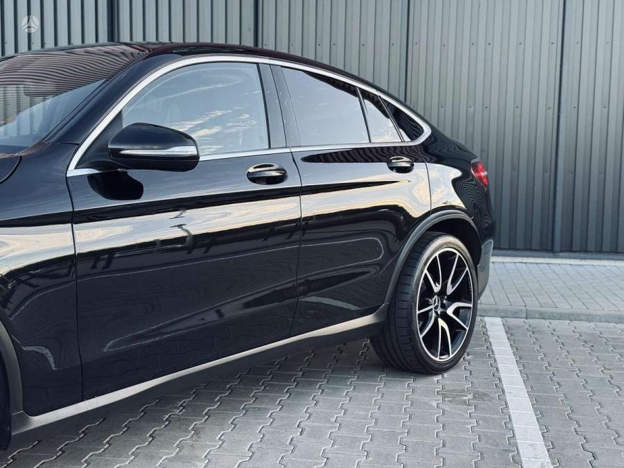 Melns Mercedes-Benz GLC 220 2016 Kauņa, ar dzinēja tilpumu 2.14 L un nobraukumu 330 tūkst. km par 17300 €, foto 32 vietnē AUTOMOTO.COM.LV