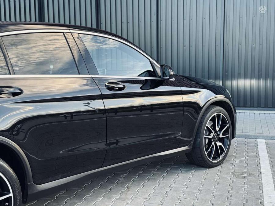 Melns Mercedes-Benz GLC 220 2016 Kauņa, ar dzinēja tilpumu 2.14 L un nobraukumu 330 tūkst. km par 17300 €, foto 33 vietnē AUTOMOTO.COM.LV