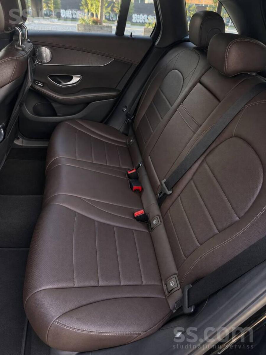 Melns Mercedes-Benz GLC 220 2016 Rīga, ar dzinēja tilpumu 2.20 L un nobraukumu 180 tūkst. km par 20300 €, foto 9 vietnē AUTOMOTO.COM.LV