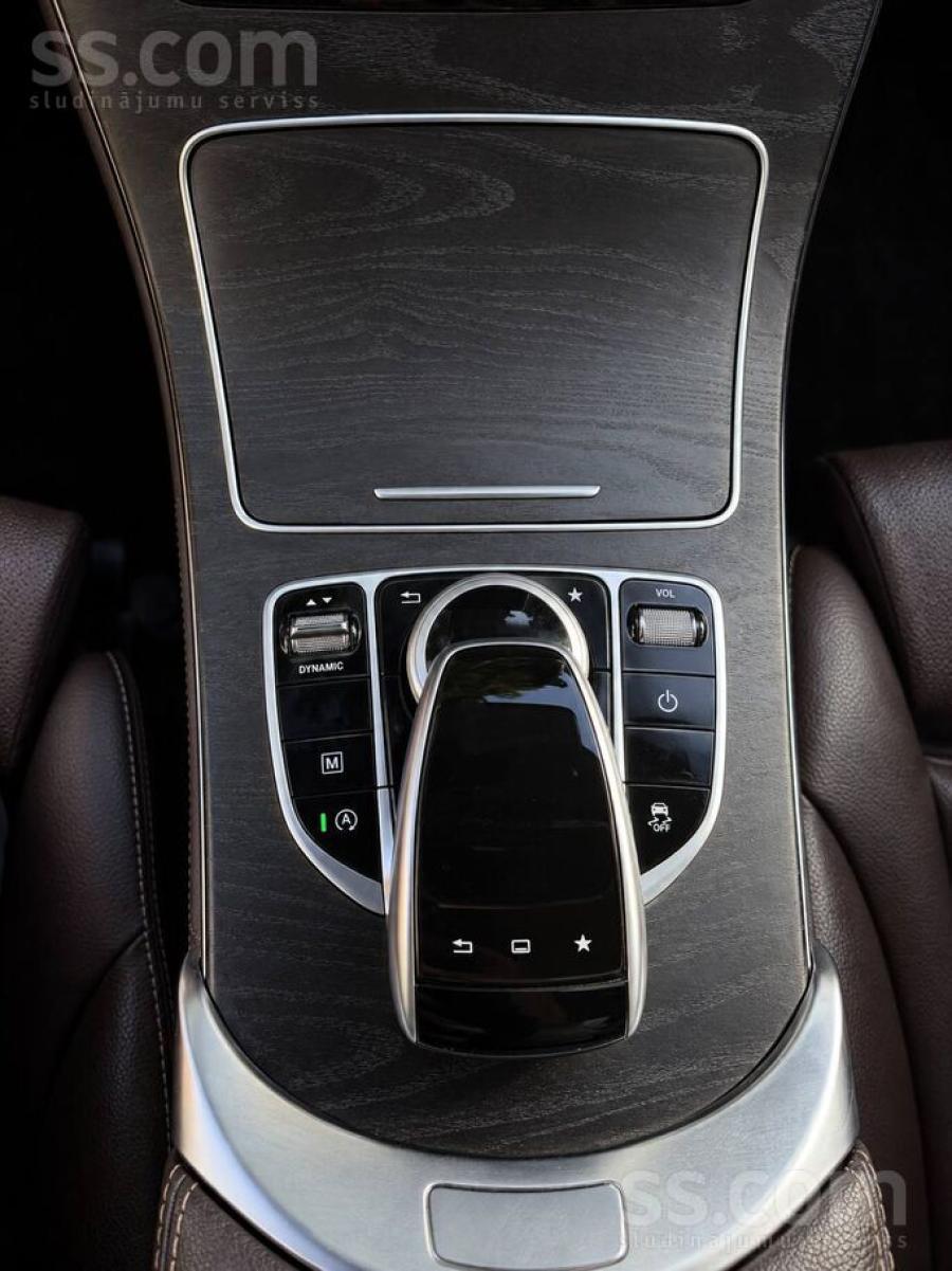 Melns Mercedes-Benz GLC 220 2016 Rīga, ar dzinēja tilpumu 2.20 L un nobraukumu 180 tūkst. km par 20300 €, foto 12 vietnē AUTOMOTO.COM.LV