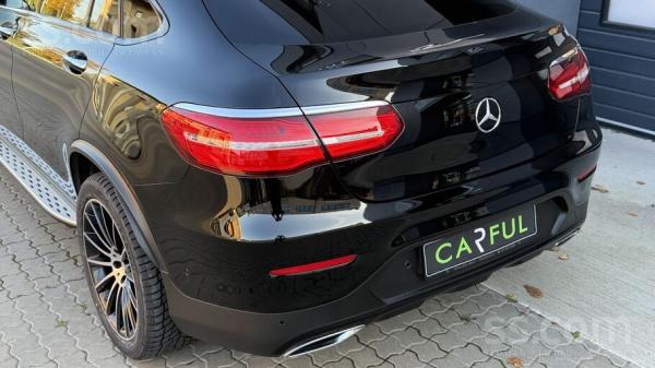 Black Mercedes-Benz GLC 220 2016 in Riga, with an engine capacity of 2.20 L and mileage of 102 thousand km for 25000 €, photo 11 on AUTOMOTO.COM.LV