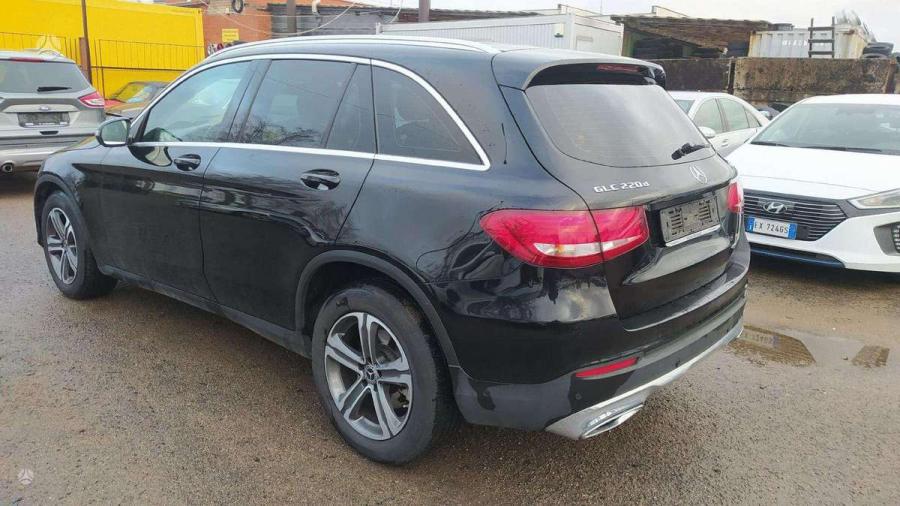 Black Mercedes-Benz GLC 220 2017 in Panevezys, with an engine capacity of 2.14 L and mileage of 173 thousand km for 19500 €, photo 12 on AUTOMOTO.COM.LV