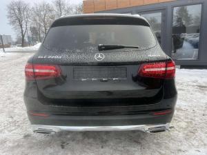 Black Mercedes-Benz GLC 220 2017 in Kaunas, with an engine capacity of 2.14 L and mileage of 161 thousand km for 21950 €, photo 5 on AUTOMOTO.COM.LV