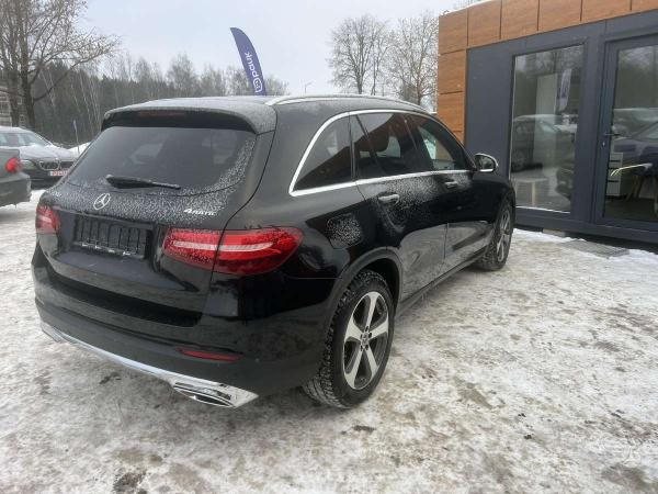 Melns Mercedes-Benz GLC 220 2017 Kauņa, ar dzinēja tilpumu 2.14 L un nobraukumu 161 tūkst. km par 21950 €, foto 6 vietnē AUTOMOTO.COM.LV