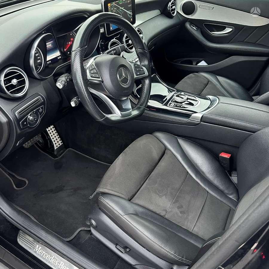 Black Mercedes-Benz GLC 220 2017 in Vilnius, with an engine capacity of 2.14 L and mileage of 144 thousand km for 21900 €, photo 8 on AUTOMOTO.COM.LV