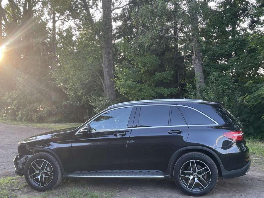 Черный Мерседес ГЛЦ 220 2017 в Каунас, объемом двигателя 2.14 л и пробегом 132 тыс. км за 16890 €, фото 10 на AUTOMOTO.COM.LV