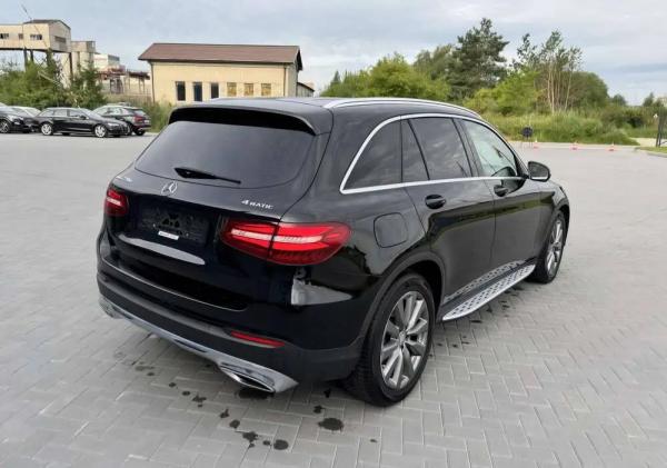 Melns Mercedes-Benz GLC 220 2017 Telšiai, ar dzinēja tilpumu 2.10 L un nobraukumu 263 tūkst. km par 16490 €, foto 9 vietnē AUTOMOTO.COM.LV