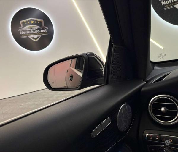 Black Mercedes-Benz GLC 220 2017 in Marijampole, with an engine capacity of 2.14 L and mileage of 238 thousand km for 20650 €, photo 5 on AUTOMOTO.COM.LV