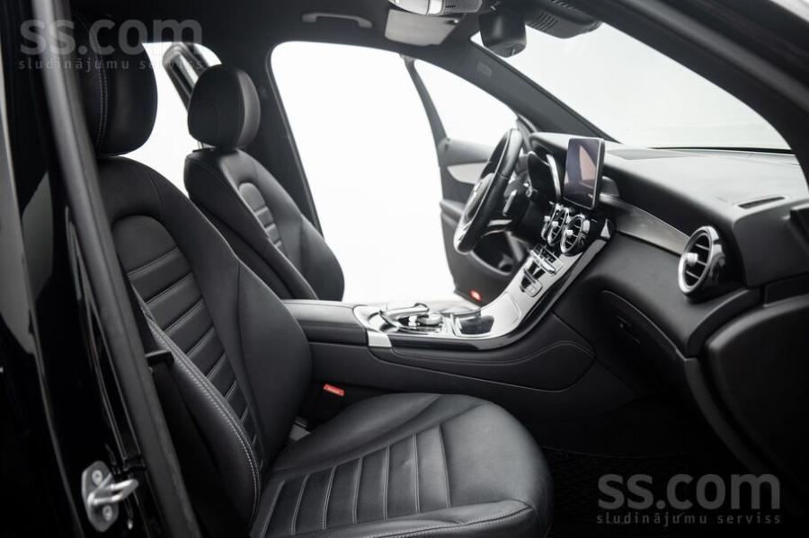 Melns Mercedes-Benz GLC 220 2017 Tallina, ar dzinēja tilpumu 2.10 L un nobraukumu 230 tūkst. km par 16999 €, foto 13 vietnē AUTOMOTO.COM.LV