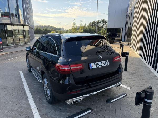 Melns Mercedes-Benz GLC 220 2017 Viļņa, ar dzinēja tilpumu 2.14 L un nobraukumu 157 tūkst. km par 21000 €, foto 5 vietnē AUTOMOTO.COM.LV