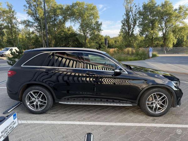 Melns Mercedes-Benz GLC 220 2017 Viļņa, ar dzinēja tilpumu 2.14 L un nobraukumu 157 tūkst. km par 21000 €, foto 7 vietnē AUTOMOTO.COM.LV
