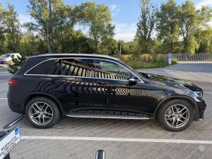 Black Mercedes-Benz GLC 220 2017 in Vilnius, with an engine capacity of 2.14 L and mileage of 157 thousand km for 21000 €, photo 7 on AUTOMOTO.COM.LV