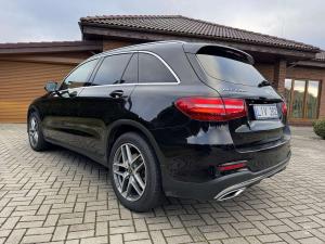 Melns Mercedes-Benz GLC 220 2018 Klaipėda, ar dzinēja tilpumu 2.14 L un nobraukumu 95 tūkst. km par 30900 €, foto  vietnē AUTOMOTO.COM.LV