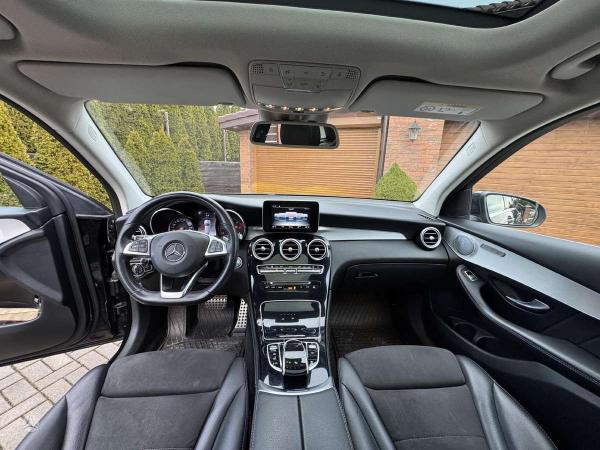 Black Mercedes-Benz GLC 220 2018 in Klaipeda, with an engine capacity of 2.14 L and mileage of 95 thousand km for 30900 €, photo 6 on AUTOMOTO.COM.LV
