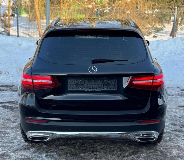 Black Mercedes-Benz GLC 220 2018 in Vievis, with an engine capacity of 2.14 L and mileage of 123 thousand km for 8500 €, photo 6 on AUTOMOTO.COM.LV