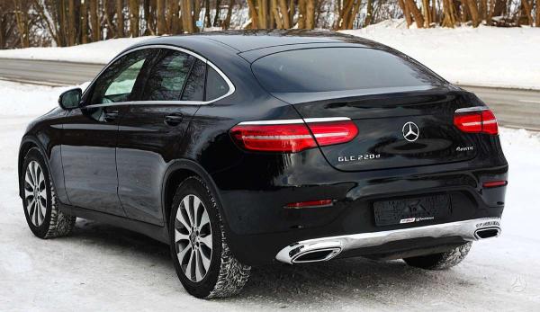 Black Mercedes-Benz GLC 220 2018 in Kretinga, with an engine capacity of 2.14 L and mileage of 120 thousand km for 29799 €, photo 11 on AUTOMOTO.COM.LV