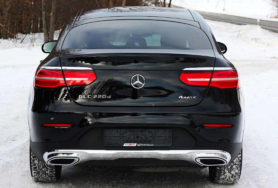 Black Mercedes-Benz GLC 220 2018 in Kretinga, with an engine capacity of 2.14 L and mileage of 120 thousand km for 29799 €, photo 14 on AUTOMOTO.COM.LV