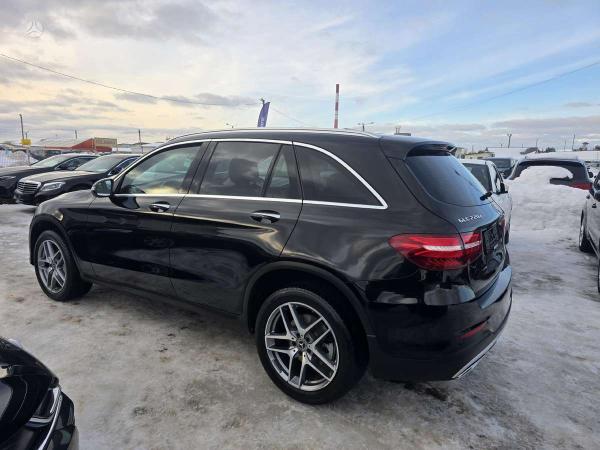 Black Mercedes-Benz GLC 220 2018 in Vilnius, with an engine capacity of 2.20 L and mileage of 220 thousand km for 19950 €, photo 5 on AUTOMOTO.COM.LV