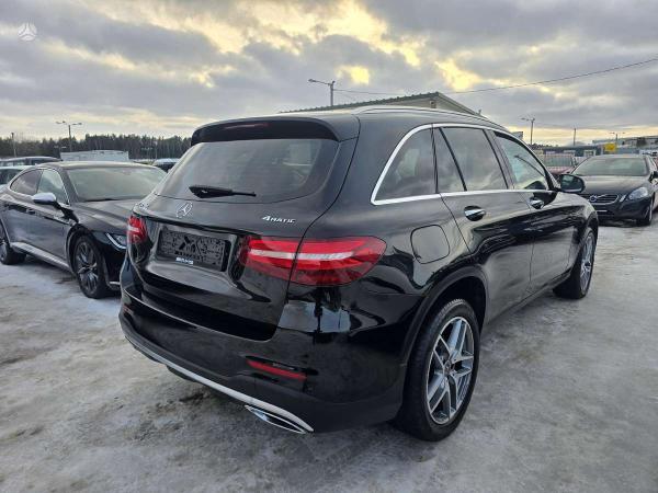 Black Mercedes-Benz GLC 220 2018 in Vilnius, with an engine capacity of 2.20 L and mileage of 220 thousand km for 19950 €, photo 8 on AUTOMOTO.COM.LV