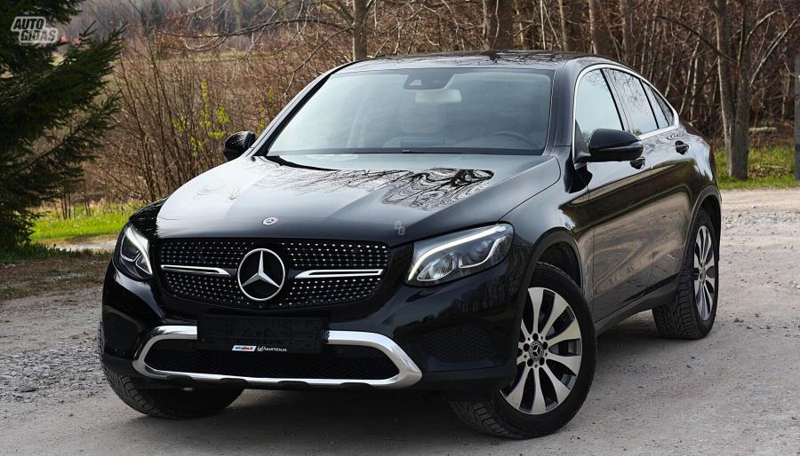 Black Mercedes-Benz GLC 220 2018 in Petrikaiciai, with an engine capacity of 2.10 L and mileage of 120 thousand km for 28799 €, photo 1 on AUTOMOTO.COM.LV