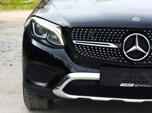 Black Mercedes-Benz GLC 220 2018 in Petrikaiciai, with an engine capacity of 2.10 L and mileage of 120 thousand km for 28799 €, photo 4 on AUTOMOTO.COM.LV