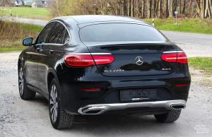 Black Mercedes-Benz GLC 220 2018 in Petrikaiciai, with an engine capacity of 2.10 L and mileage of 120 thousand km for 28799 €, photo 11 on AUTOMOTO.COM.LV