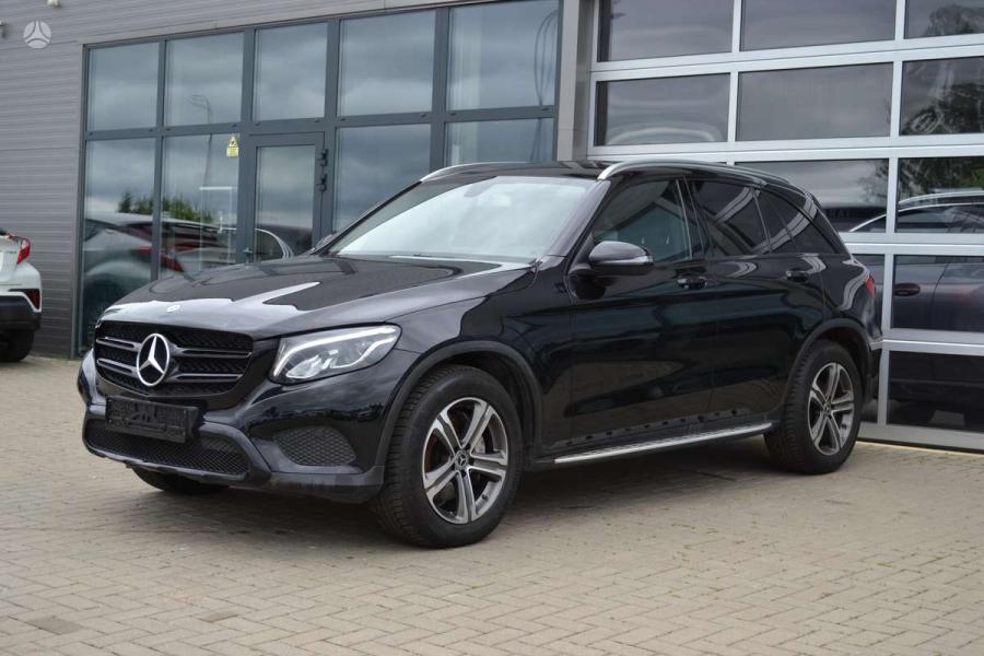 Melns Mercedes-Benz GLC 220 2018 Viļņa, ar dzinēja tilpumu 2.14 L un nobraukumu 195 tūkst. km par 16900 €, foto 3 vietnē AUTOMOTO.COM.LV