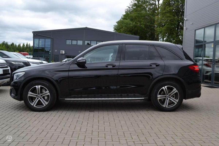 Melns Mercedes-Benz GLC 220 2018 Viļņa, ar dzinēja tilpumu 2.14 L un nobraukumu 195 tūkst. km par 16900 €, foto 15 vietnē AUTOMOTO.COM.LV