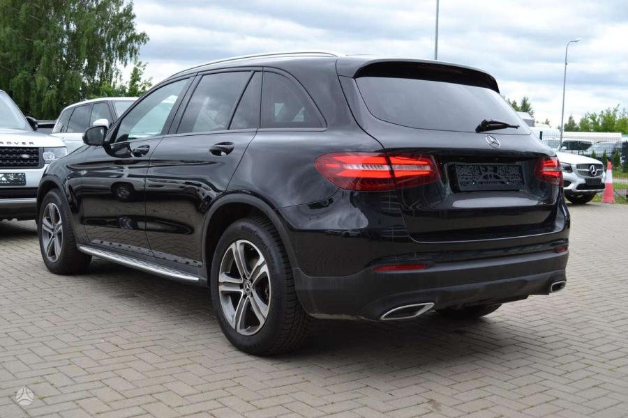 Melns Mercedes-Benz GLC 220 2018 Viļņa, ar dzinēja tilpumu 2.14 L un nobraukumu 195 tūkst. km par 16900 €, foto 16 vietnē AUTOMOTO.COM.LV