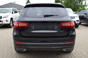 Melns Mercedes-Benz GLC 220 2018 Viļņa, ar dzinēja tilpumu 2.14 L un nobraukumu 195 tūkst. km par 16900 €, foto 17 vietnē AUTOMOTO.COM.LV