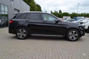 Melns Mercedes-Benz GLC 220 2018 Viļņa, ar dzinēja tilpumu 2.14 L un nobraukumu 195 tūkst. km par 16900 €, foto 19 vietnē AUTOMOTO.COM.LV