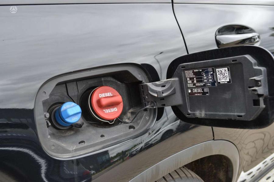 Melns Mercedes-Benz GLC 220 2018 Viļņa, ar dzinēja tilpumu 2.14 L un nobraukumu 195 tūkst. km par 16900 €, foto 28 vietnē AUTOMOTO.COM.LV