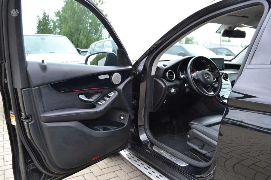 Melns Mercedes-Benz GLC 220 2018 Viļņa, ar dzinēja tilpumu 2.14 L un nobraukumu 195 tūkst. km par 16900 €, foto 39 vietnē AUTOMOTO.COM.LV