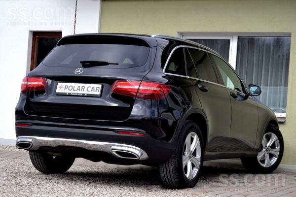 Black Mercedes-Benz GLC 220 2019 in Tukums, with an engine capacity of 2.20 L and mileage of 188 thousand km for 24490 €, photo 3 on AUTOMOTO.COM.LV