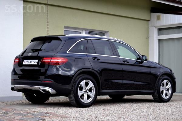 Black Mercedes-Benz GLC 220 2019 in Tukums, with an engine capacity of 2.20 L and mileage of 188 thousand km for 24490 €, photo 8 on AUTOMOTO.COM.LV