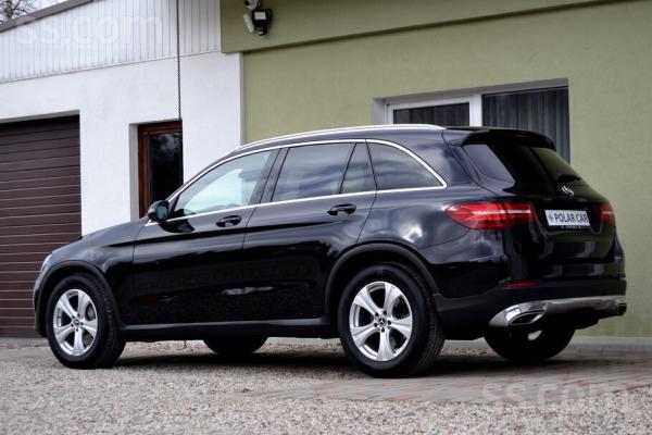 Black Mercedes-Benz GLC 220 2019 in Tukums, with an engine capacity of 2.20 L and mileage of 188 thousand km for 24490 €, photo 9 on AUTOMOTO.COM.LV